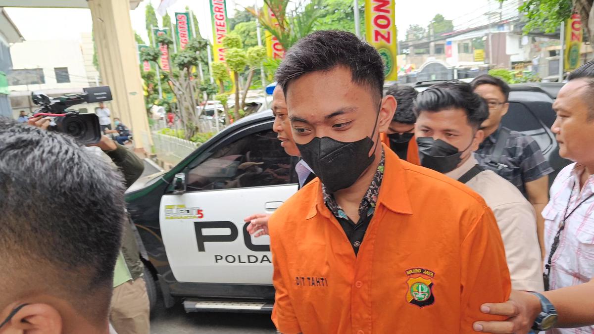 Senyum Mario Dandy Saat Hendak Jadi Saksi di Persidangan Pacarnya, AG ...