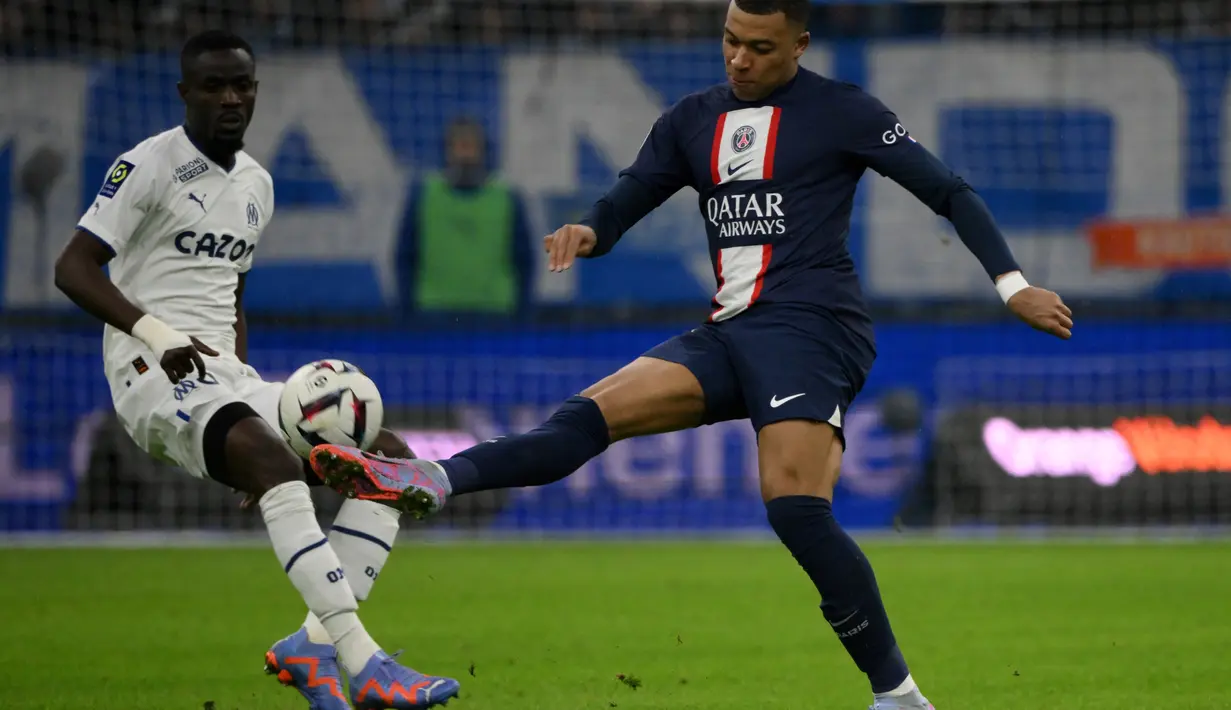 Aksi Kylian Mbappe Cetak Gol ke-200 Saat PSG Hajar Marseille - Foto Liputan6.com