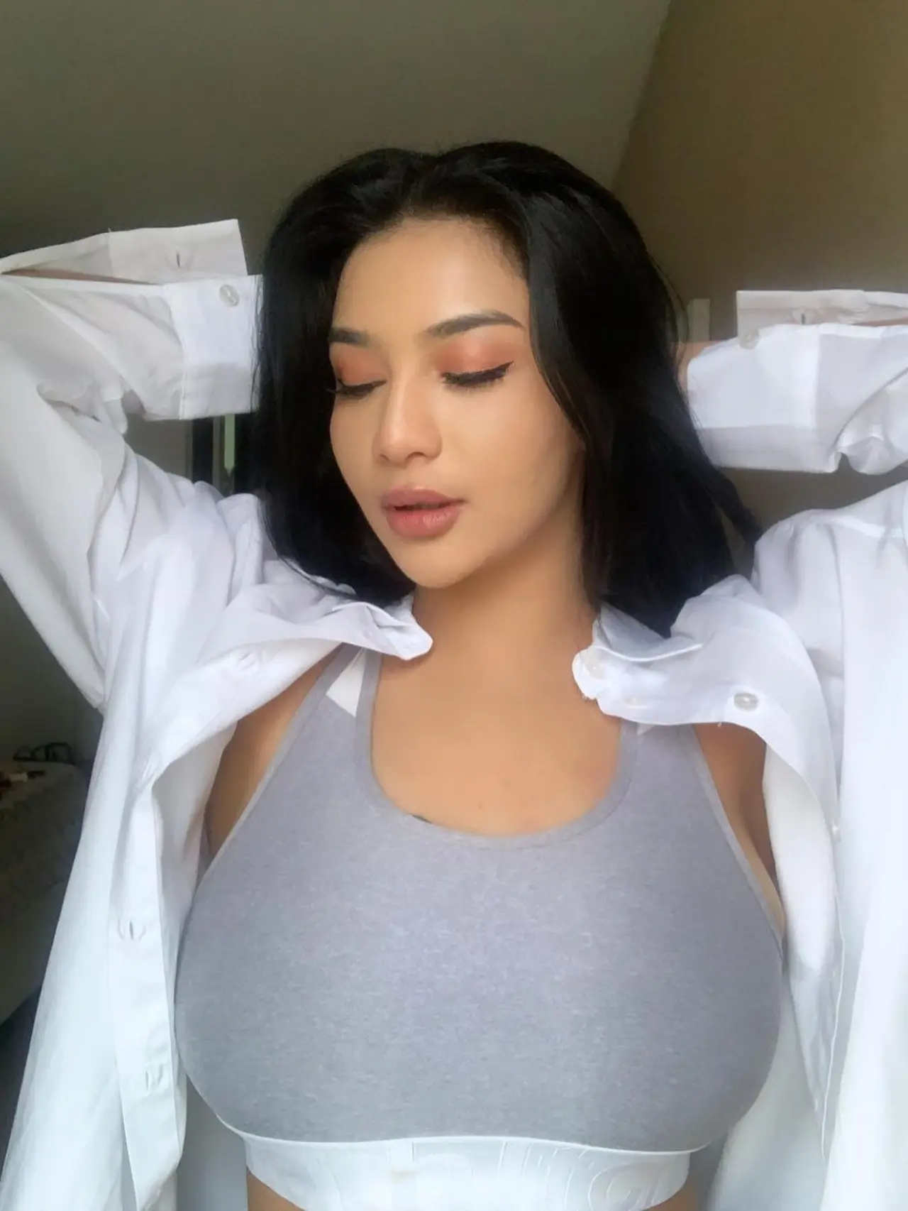 Profil dan 6 Potret Siva Aprilia Pemeran Rosa yang Seksi di Sinetron 17 ...