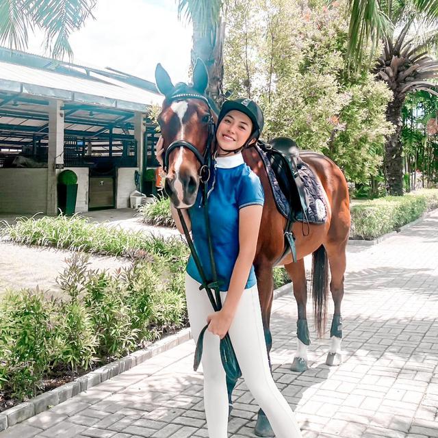 7 Gaya Baby Jovanca Saat Latihan Berkuda yang Curi Perhatian