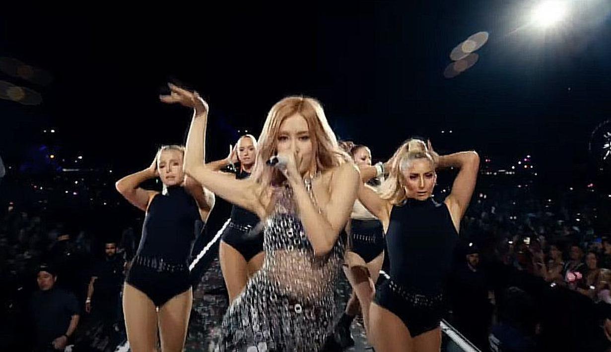 8 Gaya Keren BLACKPINK Jadi Artis K-Pop Pertama Tampil di Coachella sebagai Headliner - Photo ...