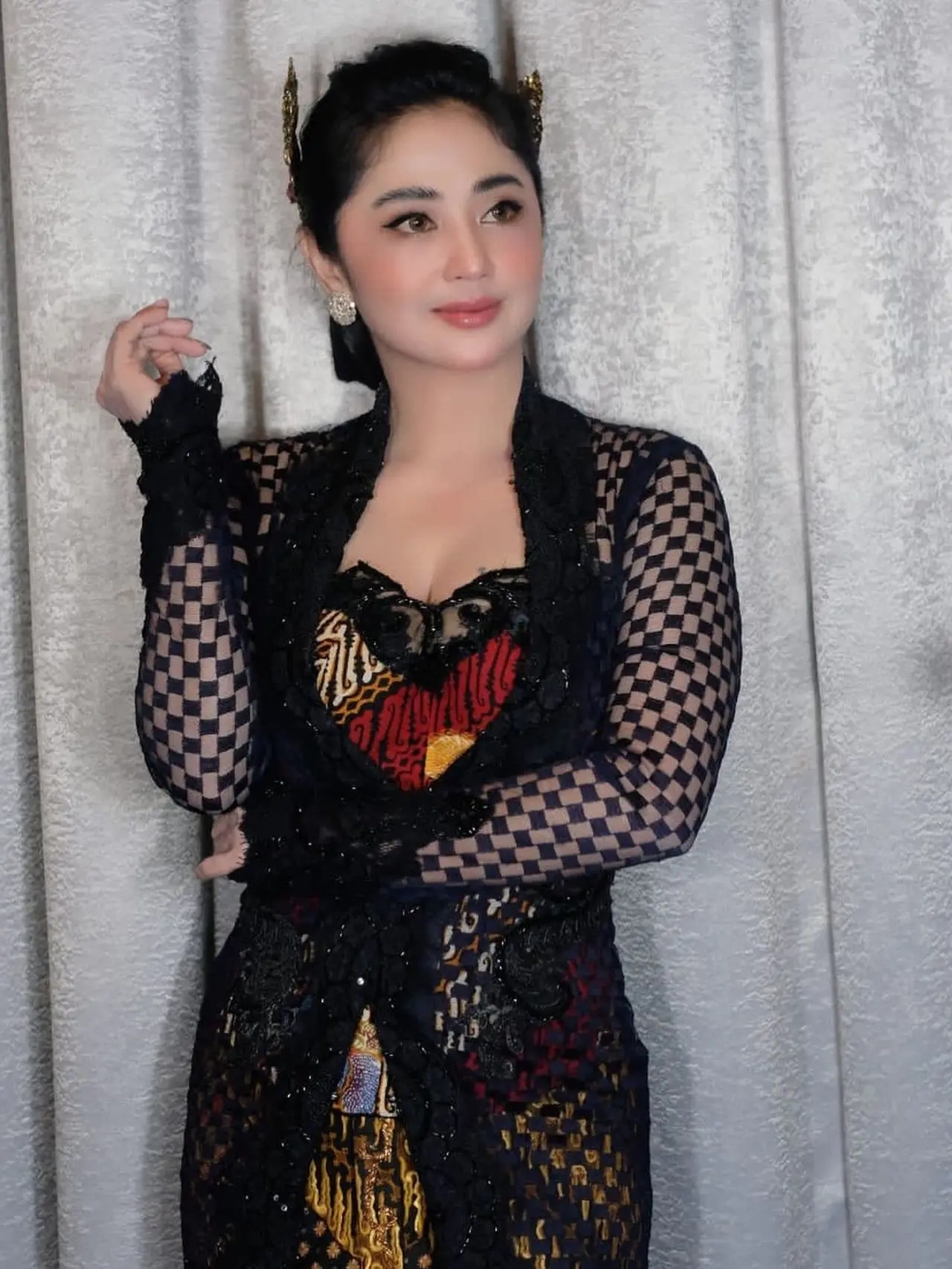 Dewi Perssik Ngamuk Hewan Kurbannya Ditolak Ketua RT, Ngaku Diminta Rp100 Juta Saat Berkurban ...