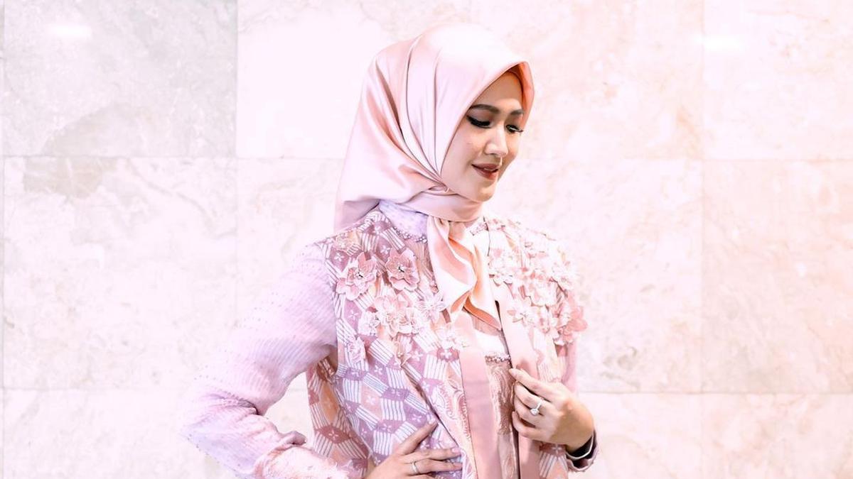 Mantan Finalis Puteri Indonesia dan Mantan Pramugari, Ini 6 Potret ...