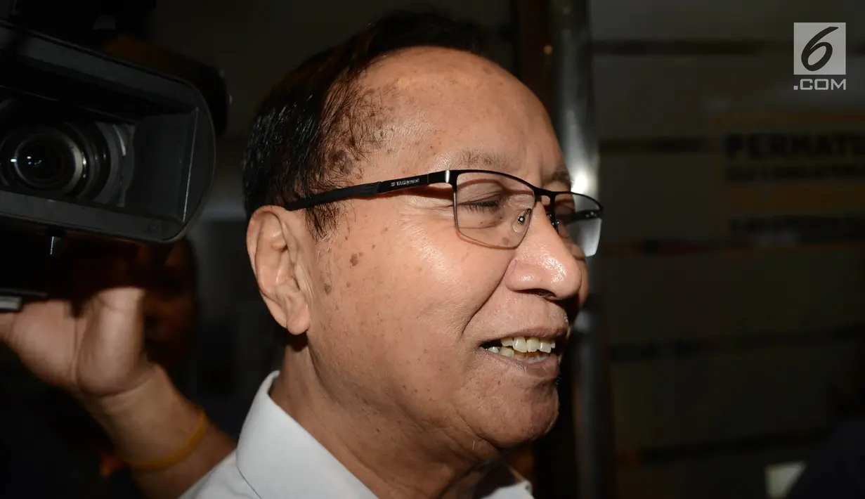 FOTO: Tersangka Makar, Sofyan Jacob Penuhi Panggilan Polisi - Foto Liputan6.com