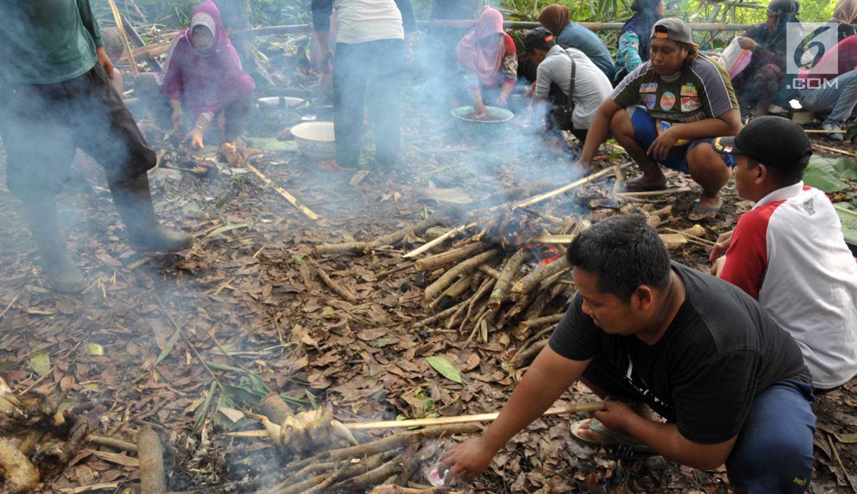 FOTO: Sadranan, Tradisi Bersih-Bersih Warga Semarang Jelang Ramadan ...
