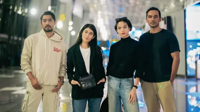 7 Potret Pemain Gadis Kretek Berangkat ke BIFF 2023 di Busan, Penuh Antusias - Hot Liputan6.com