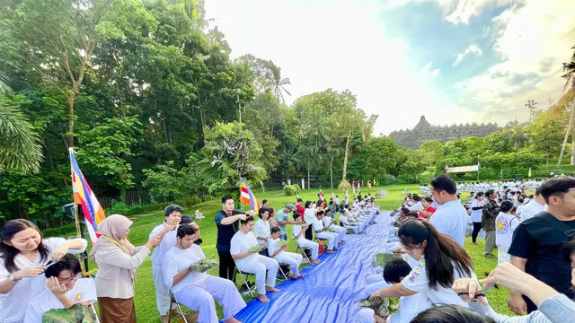Mengenal Prosesi Pabbajja Samanera di Candi Borobudur, Belajar ...
