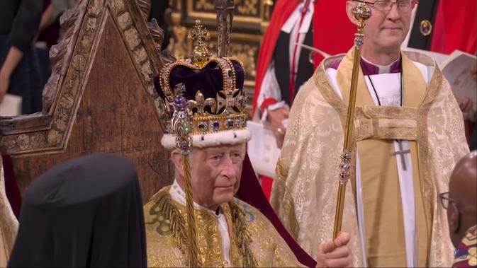 Charles III Resmi Jadi Raja Inggris, Mahkota di Kepala: God Save The ...
