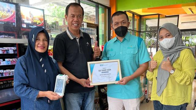 Cerita Ibu Hebat Jadi Agen BSI Smart, Angkat Ekonomi Keluarga dan ...