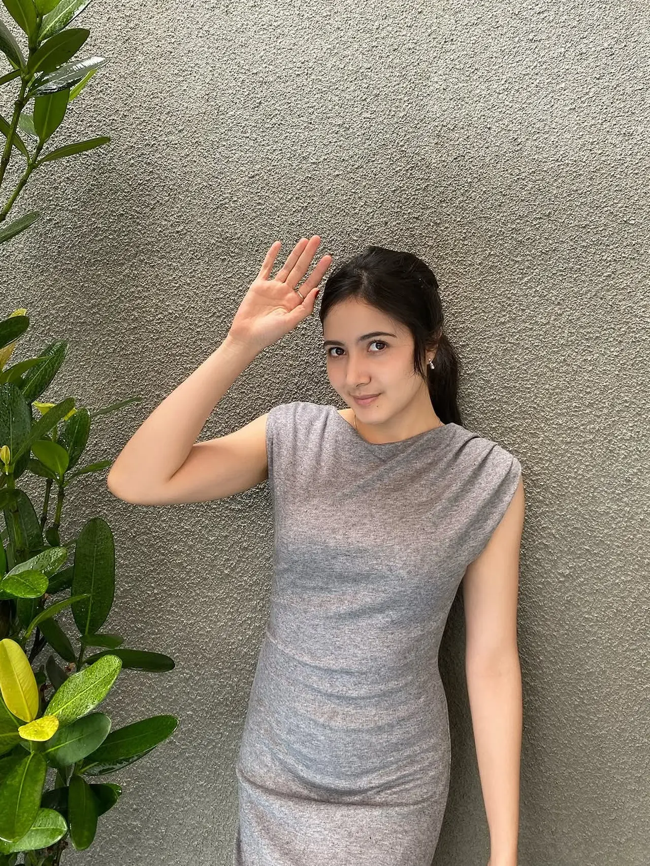 Profil Bulan Sutena, Penyanyi Berbakat Asal Bali yang Punya Paras Menawan dan Penuh Pesona - Hot ...