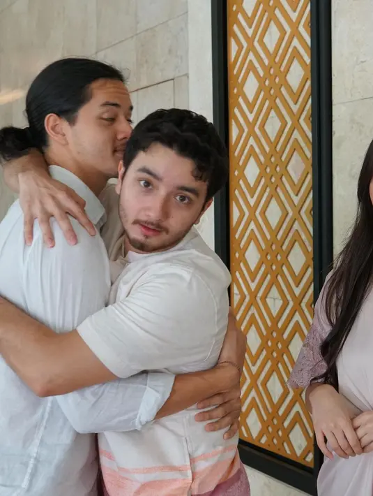 Potret Bryan dan Megan Domani Lebaran Bareng Kekasih, Hangat Meski Beda ...