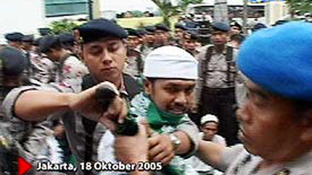 Membawa Senjata Tajam Delapan Anggota Fpi Ditahan News