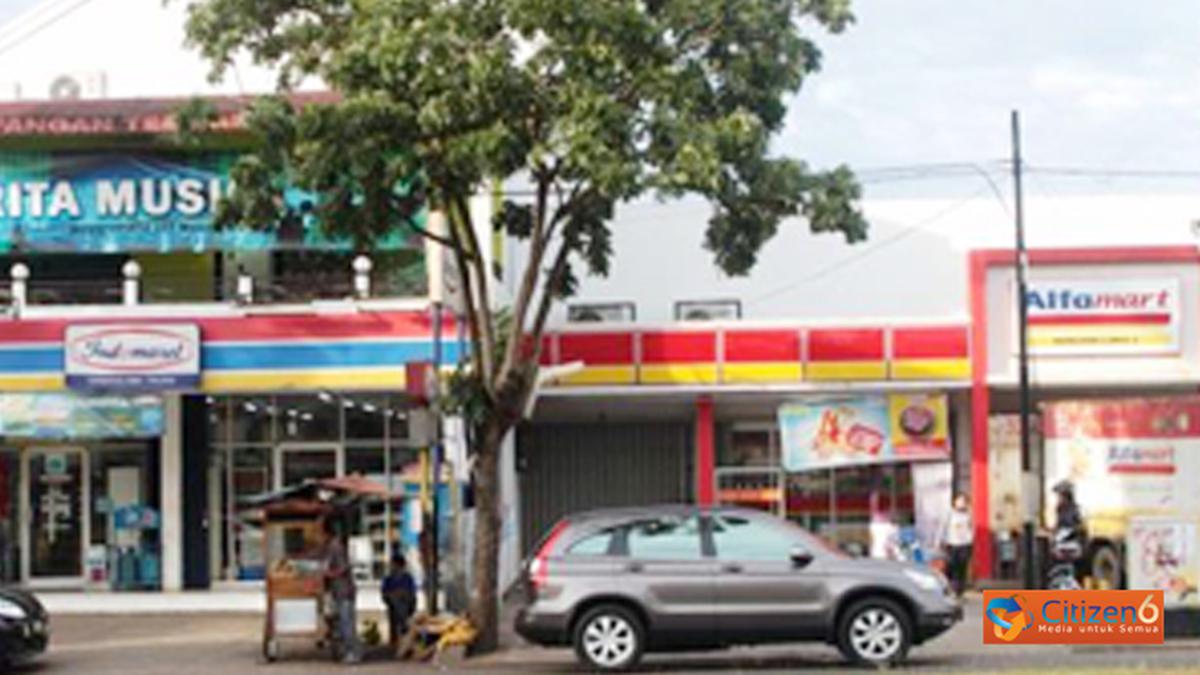 Minimarket Merajalela, Pasar Tradisional Sepi Pembeli - Citizen6 ...