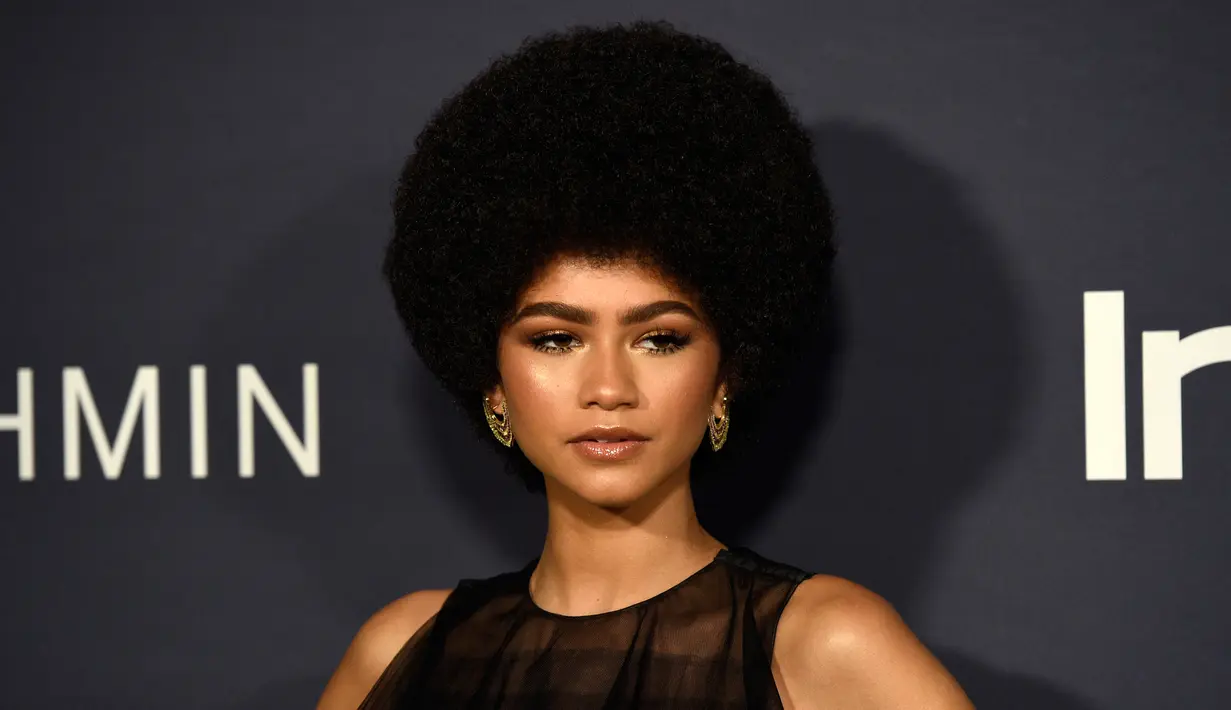 PHOTO: Tampil Kribo, Rambut Zendaya Curi Perhatian - Foto Liputan6.com