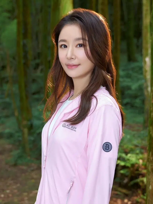 7 Potret Terbaru Ruby Lin Pemain Putri Huan Zhu Bak Abg Di Usia 47 Tahun Hot