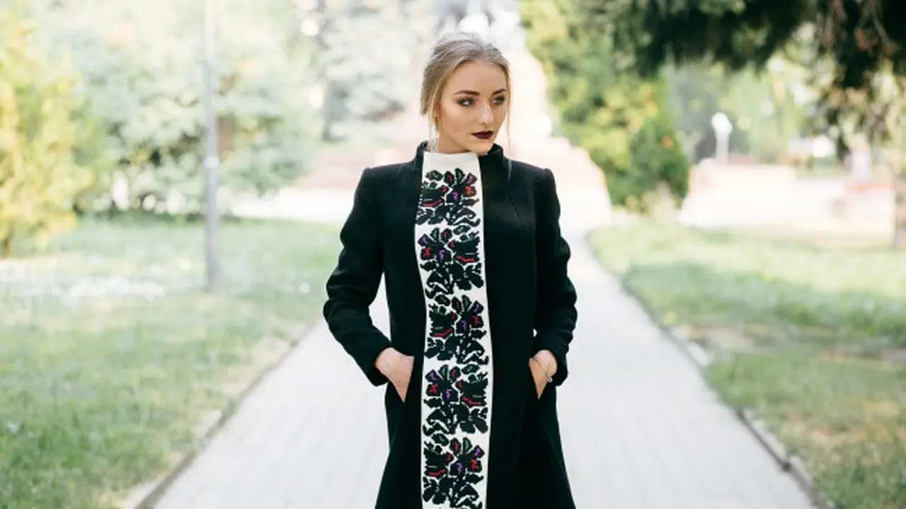 7 Model Baju Batik Kerah Shanghai untuk Kerja Kantoran, Tampil ...