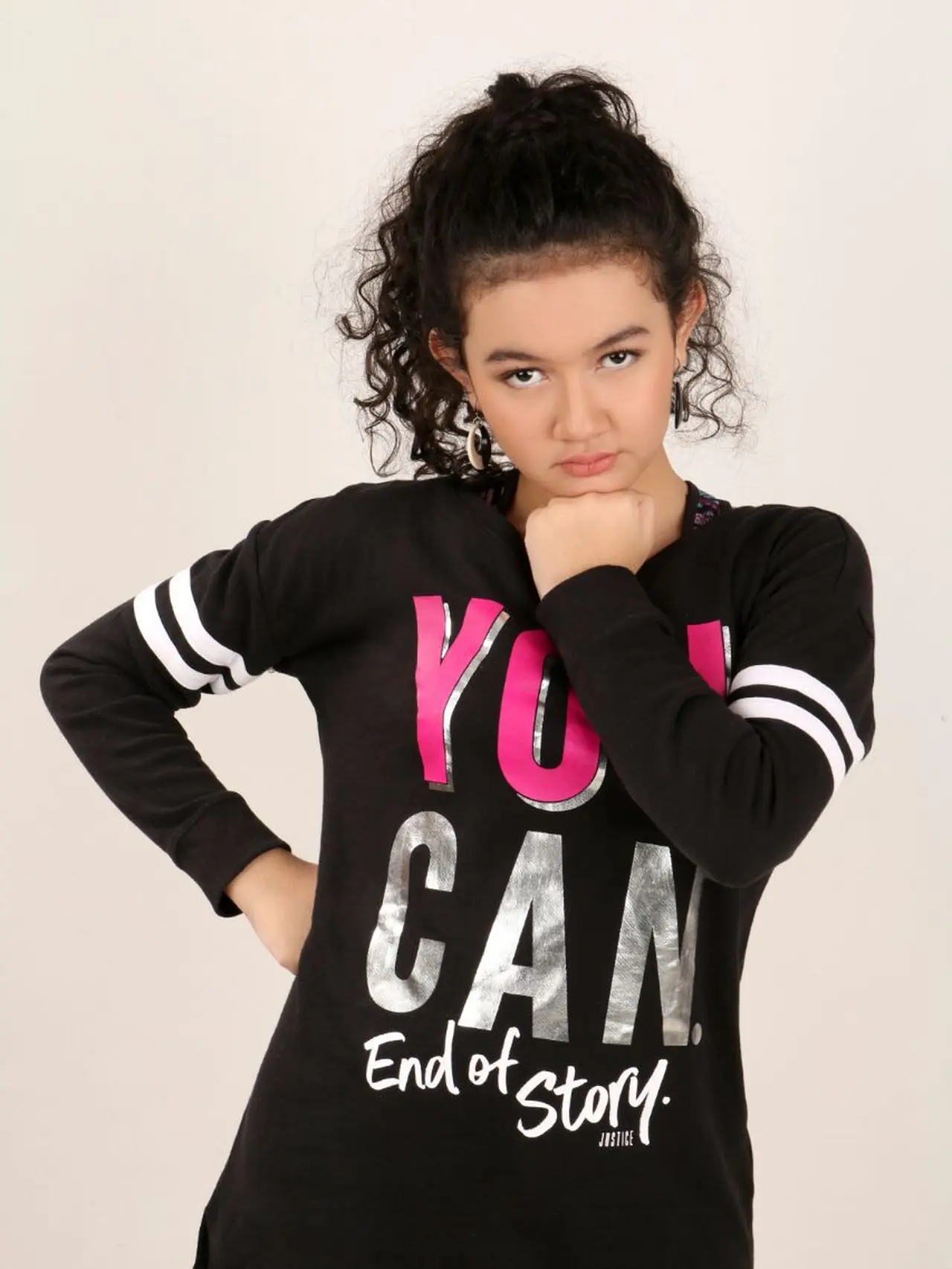 Fokus Jadi Model, Reva Bosten Tetap Rilis Single Ciptaan Sendiri ...