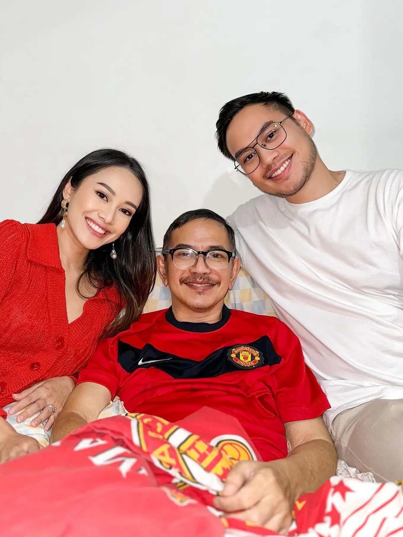 Bikin Pangling, Potret Terbaru Aktor Senior Ray Sahetapy, Sakit Tubuh ...