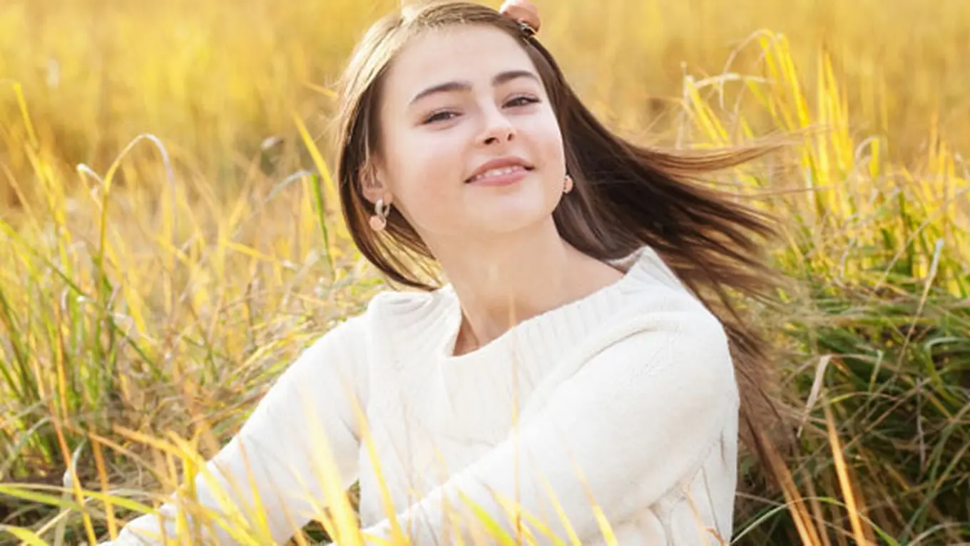 Ciri-Ciri Rambut Rusak dan Cara Mengatasinya - Beauty Fimela.com