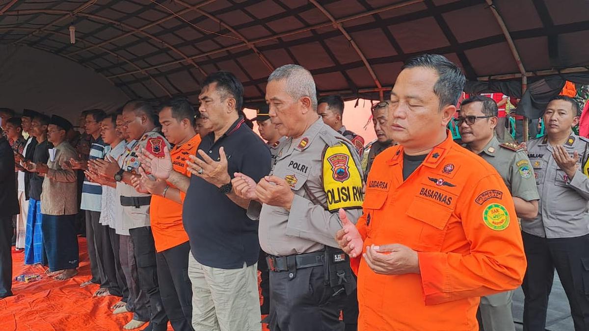 Operasi SAR 8 Penambang Emas di Banyumas Dihentikan, Ini Tata Cara Sholat Gaib Lengkap - Islami ...