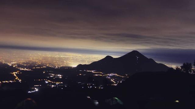 6 Fakta Menarik Gunung Puthuk Siwur di Mojokerto yang Cocok untuk ...