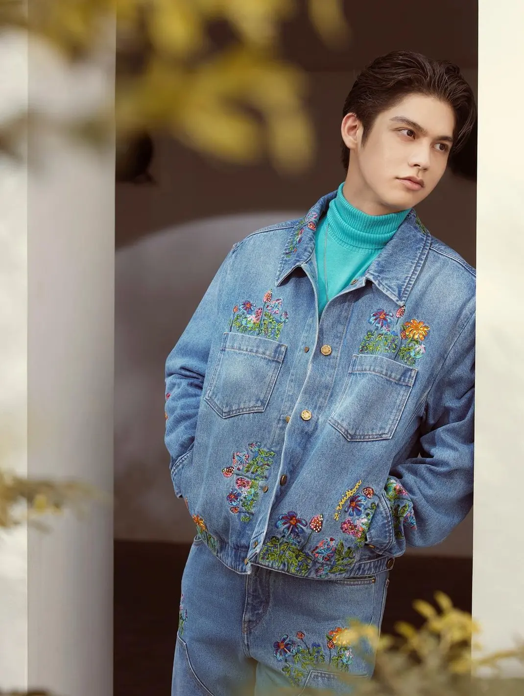Potret Charming Bright Vachirawit yang Bisa Bikin Kaum Hawa Oleng ...
