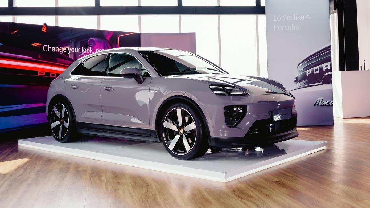 Porsche Macan EV Debut di Indonesia dengan Harga Rp 2,4 Miliar