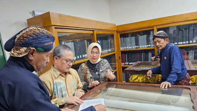 Upaya Pelestarian Naskah-Naskah Kuno Keraton Yogyakarta - Regional ...