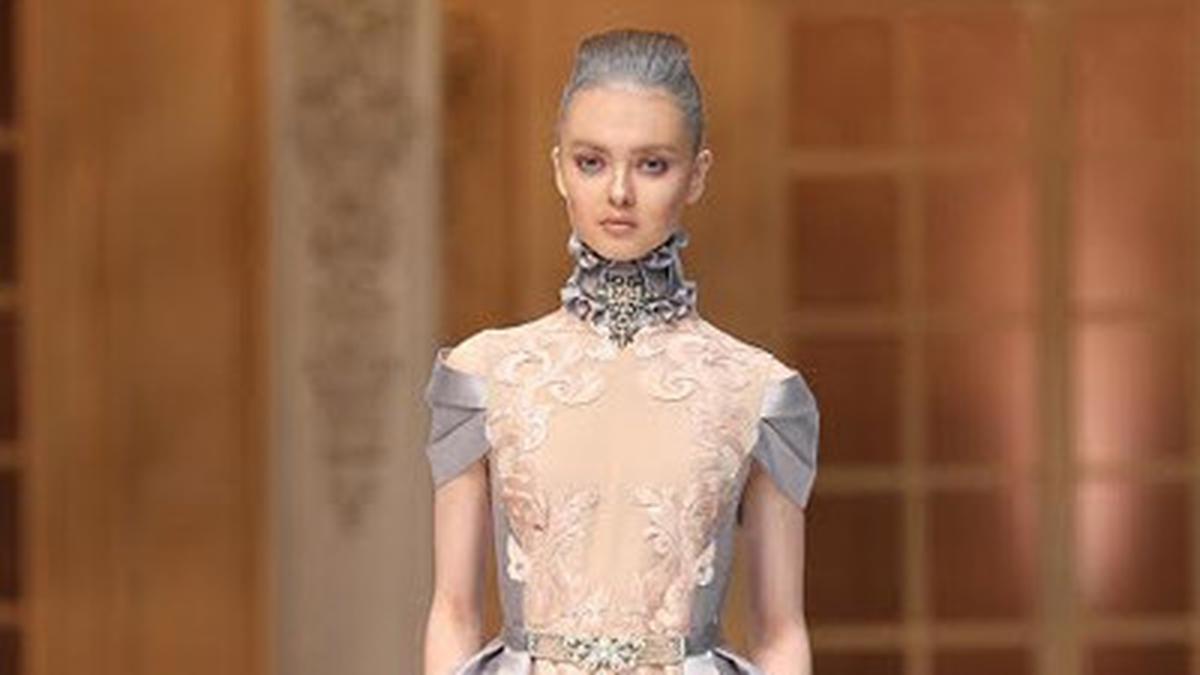 Penuh Inspirasi dan Histori, Ini Karya Terbaru Sebastian Gunawan