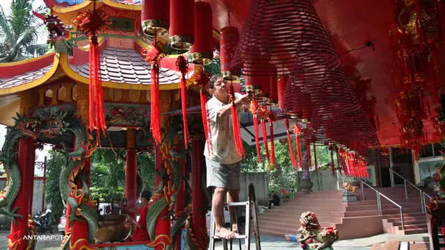 Kisah 'Istana Naga' Vihara Amurva Bhumi - News Liputan6.com