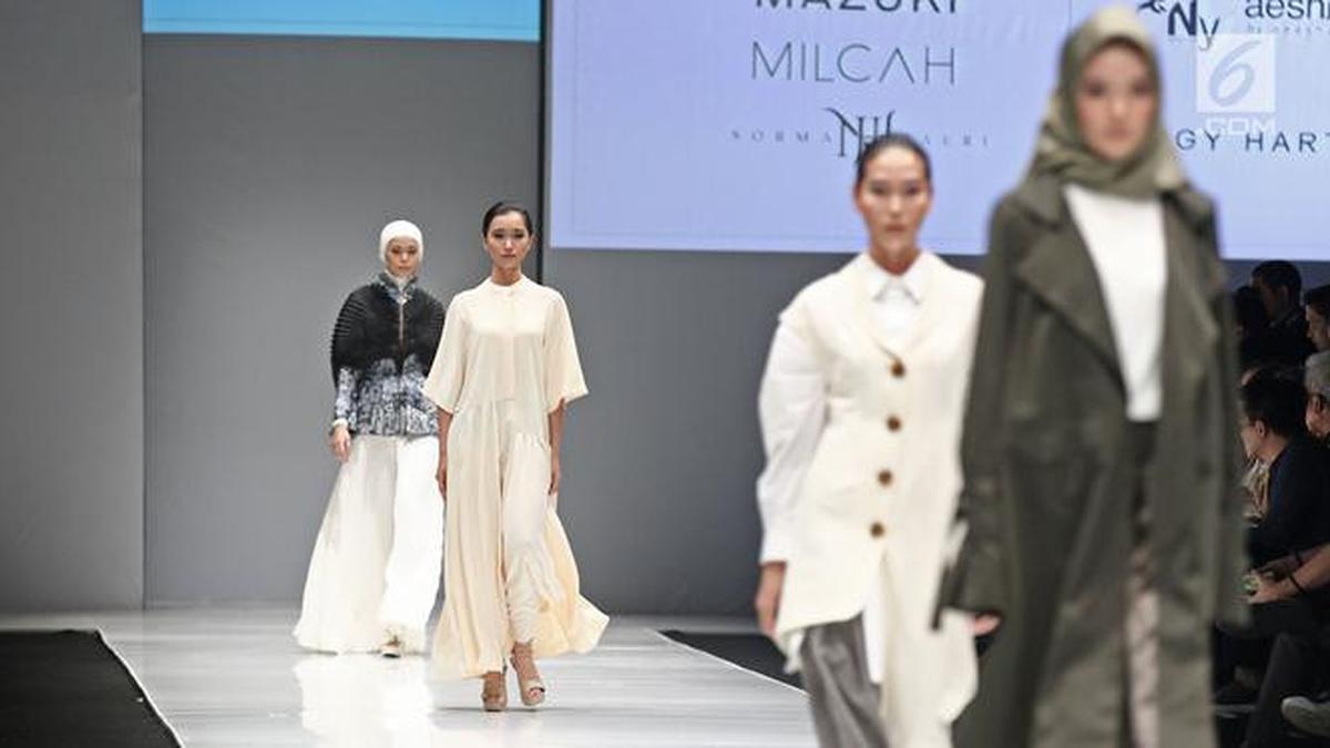 Intip Gaya Fashion Street Style di Jakarta Fashion Week 2018