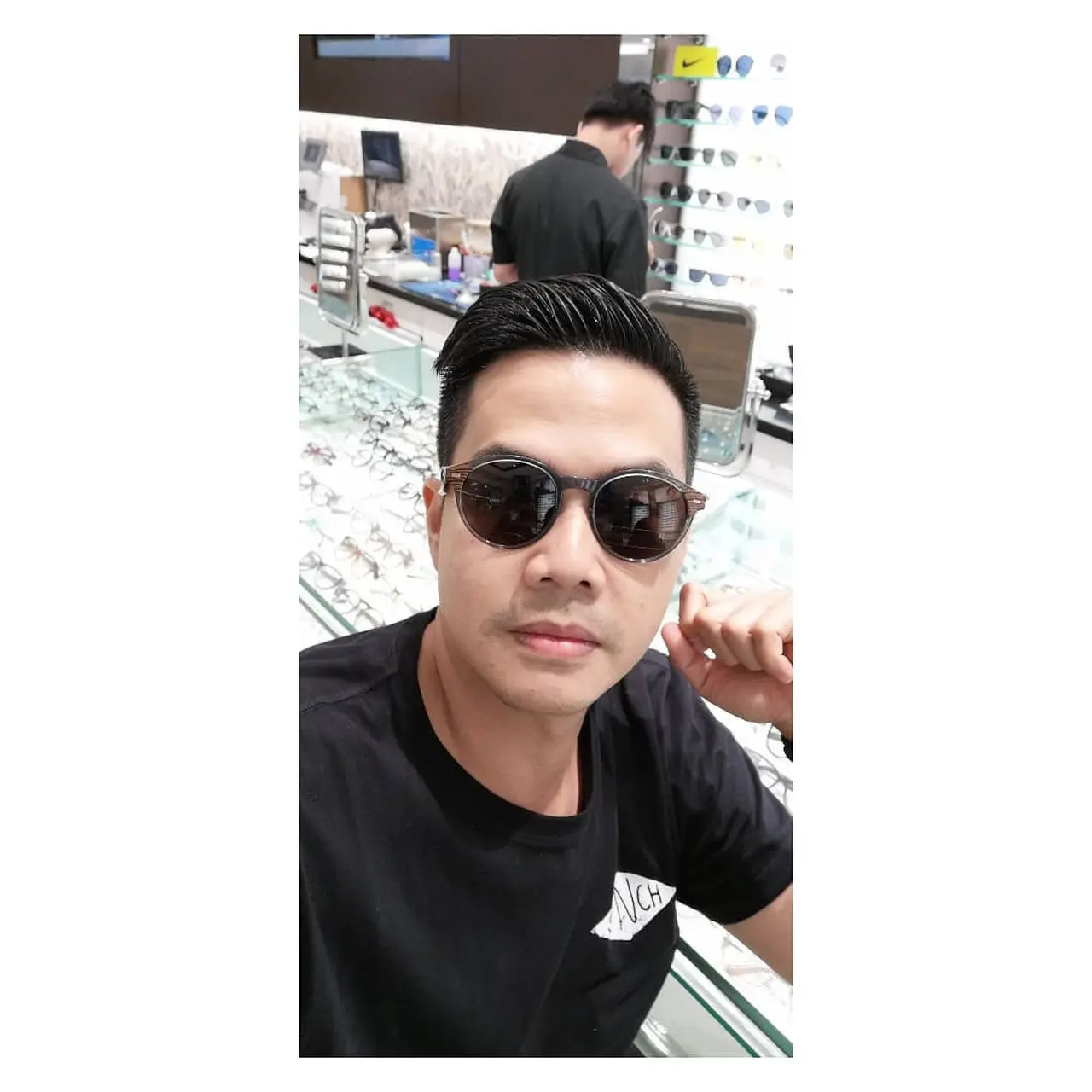 5 Potret Arie Dwi Andhika dengan Warna Rambut Berbeda, Curi Perhatian ...