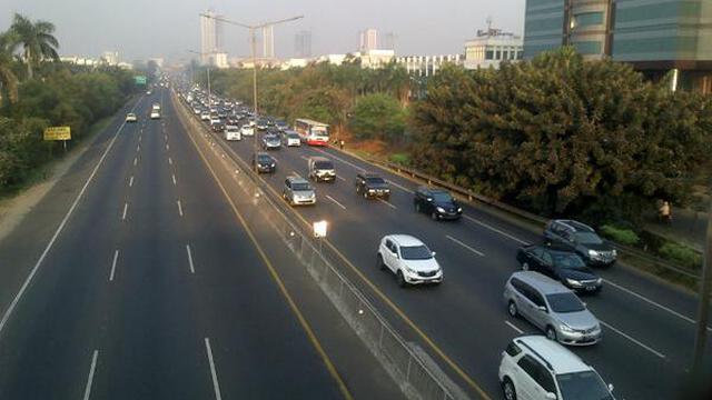 Cek Kondisi Lalu Lintas Jakarta Pagi Akhir Pekan Ini - News Liputan6.com