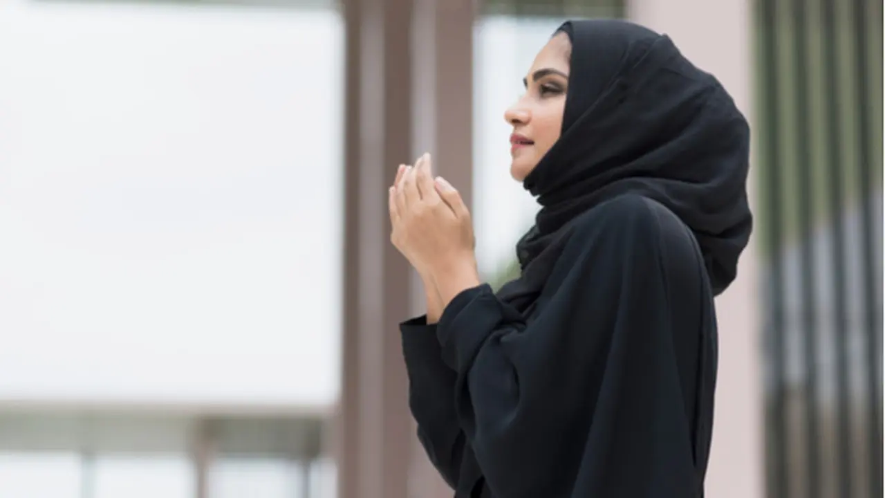 Mengapa Allah SWT Menyukai Hamba yang Berdoa? Simak Kata Ustadz Adi ...