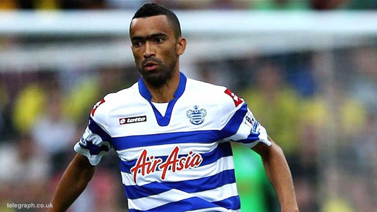 Tertawa Setelah QPR Degradasi, Bosingwa Dibela Redknapp