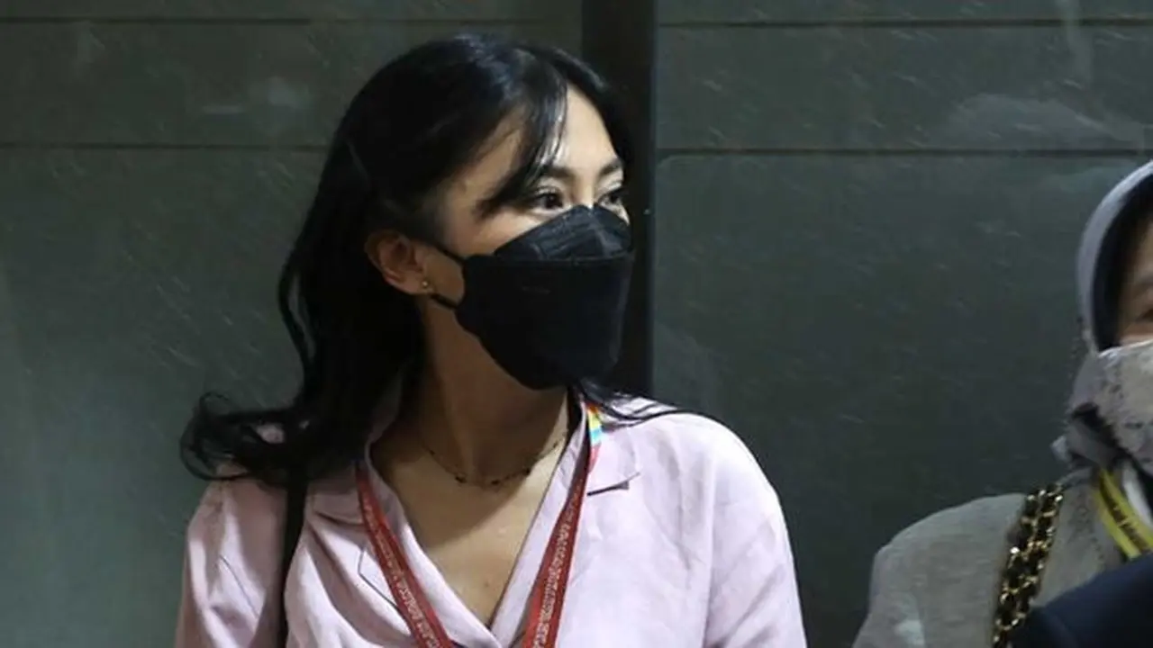 Tyna Kanna Bersyukur Cerai dari Kenang Mirdad - ShowBiz Liputan6.com