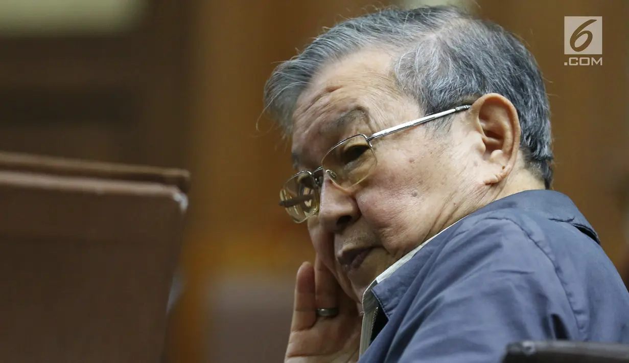 FOTO: Tamin Sukardi Dituntut Tujuh Tahun Penjara - Foto Liputan6.com