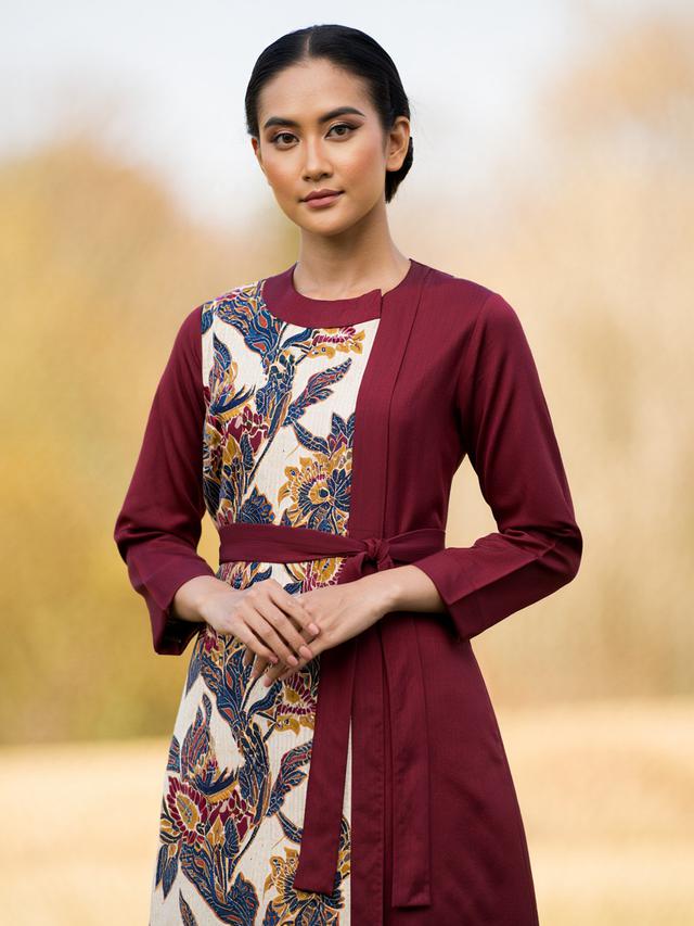 7 Model Dress Batik Modern Kerah Bulat Kombinasi Kain Polos Elegan 2025 ...
