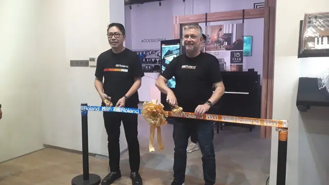 Official Store Roland Rambah Jakarta, Sediakan Grand Piano hingga ...