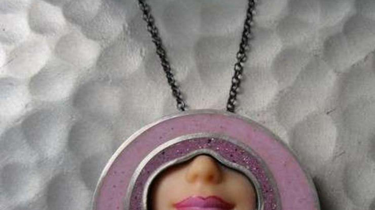 Barbie Doll Parts Made Into Jewelry - Photo Fimela.com
