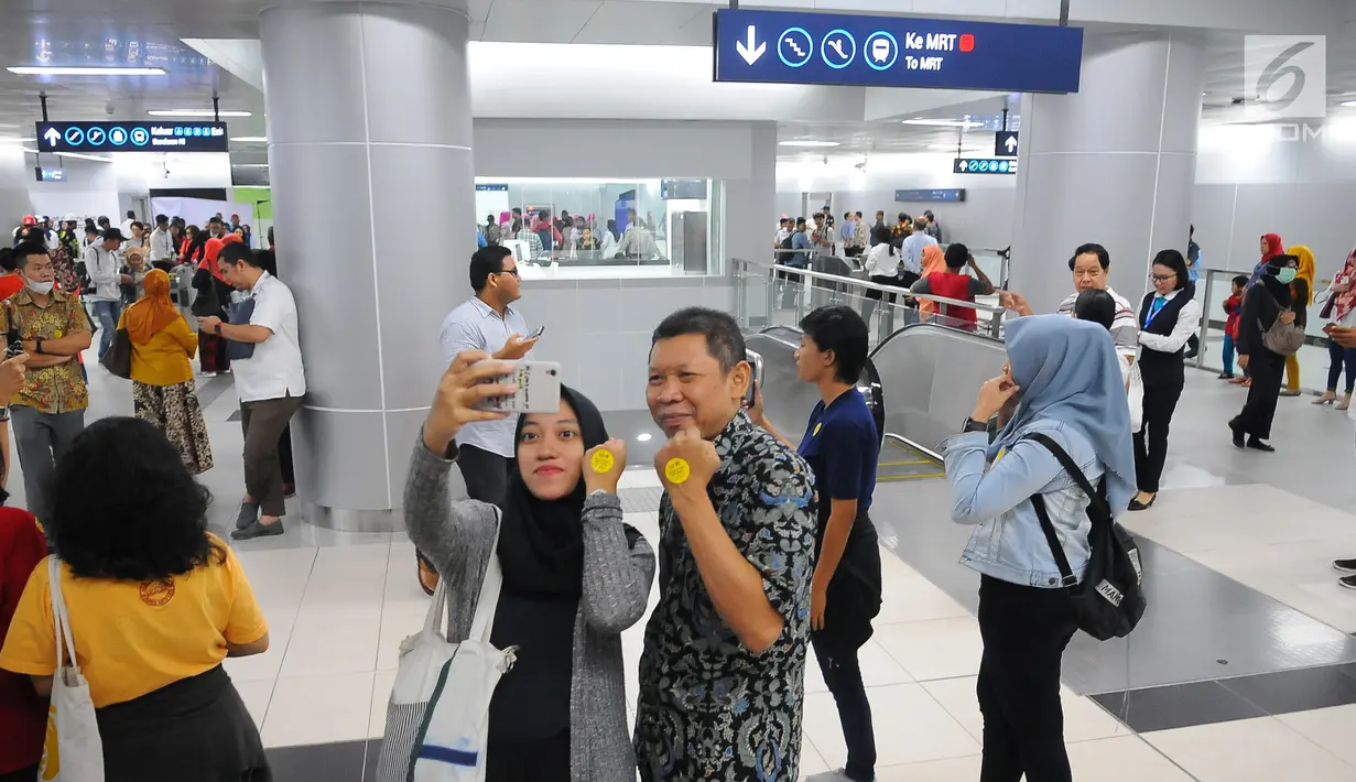 FOTO: Mengintip Megahnya Stasiun MRT Jakarta Bundaran HI - Foto ...