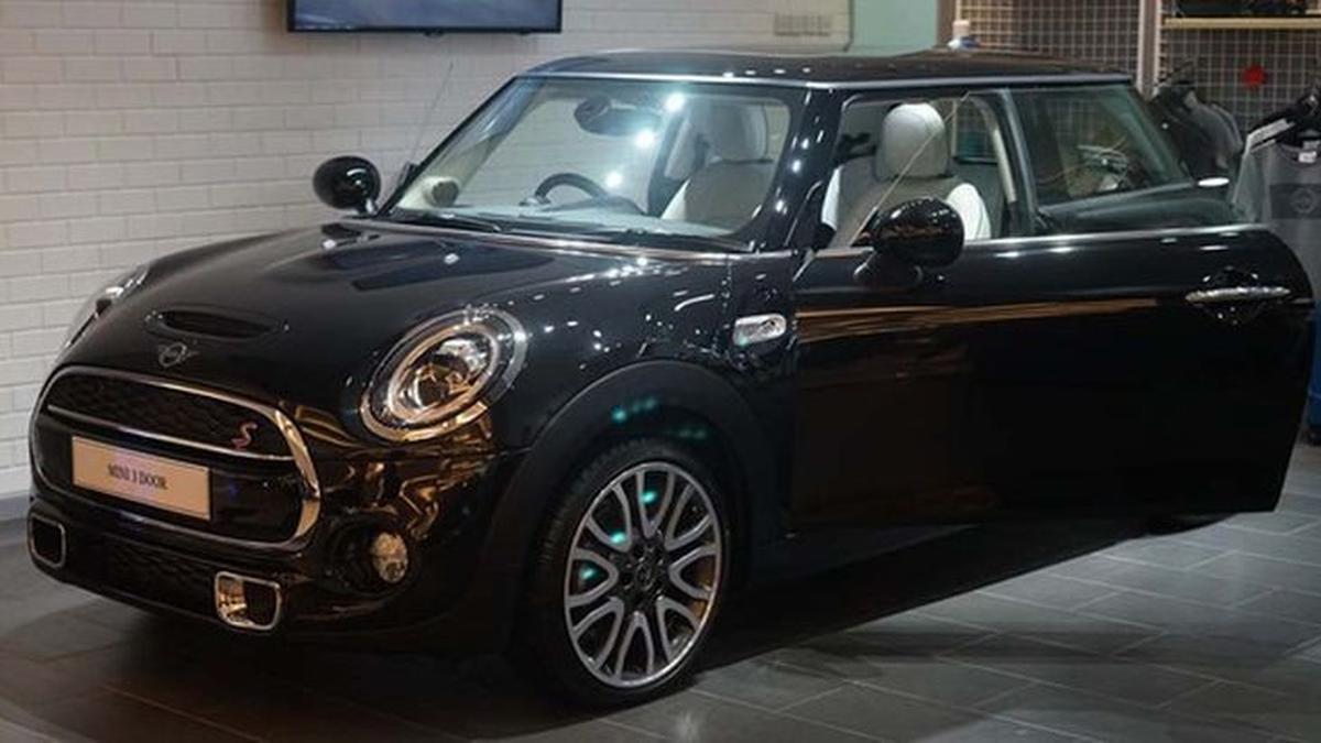 Resmi Masuk Indonesia, New MINI 3-Door Black Edition Dijual Terbatas