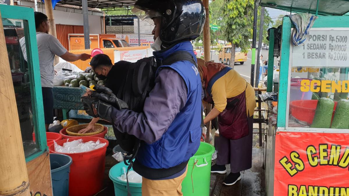 Penjual Es Cendol Elizabeth Garut Raup Belasan Juta per Hari Saat Ramadhan
