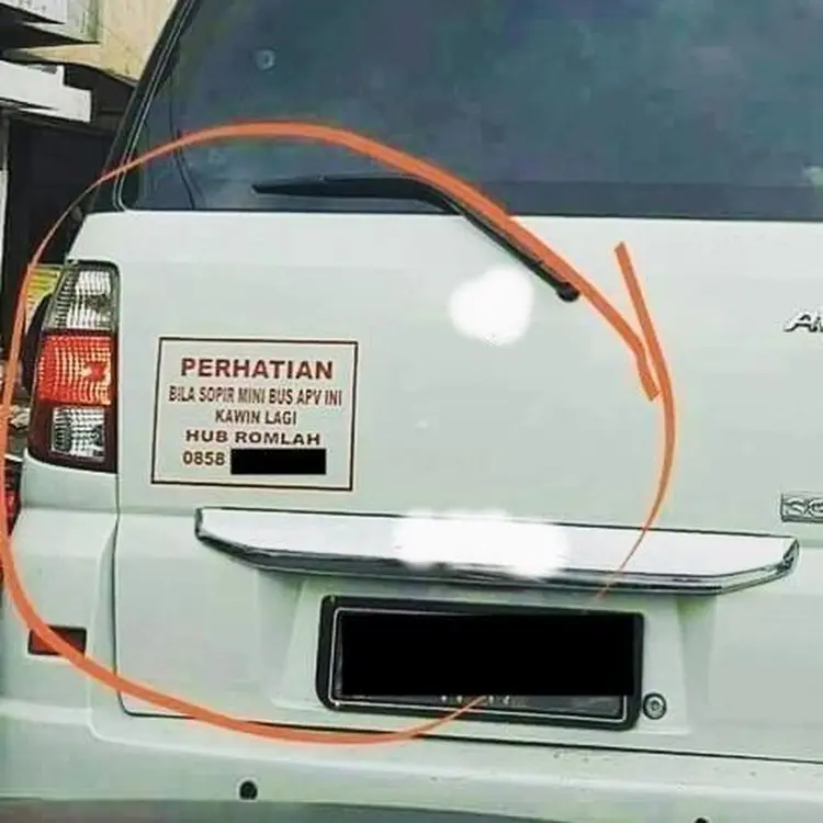 10 Potret Tulisan Kocak di Body Mobil, Dijamin Bikin Ketawa di Jalan ...
