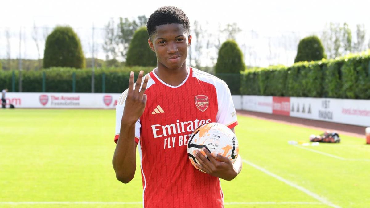 Liga Inggris: MU Coba Bajak Remaja Berusia 16 Tahun dari Arsenal