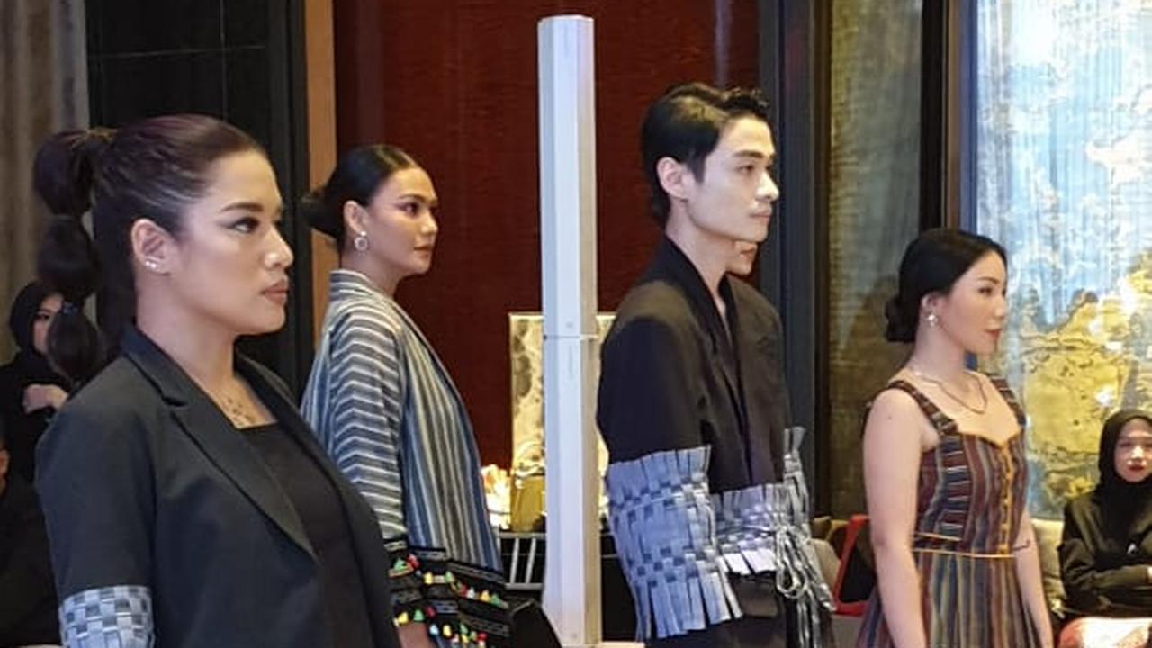 Desainer Amanda Hartanto Pamer Koleksi Lurik Buatan Tangan, Ajak ...