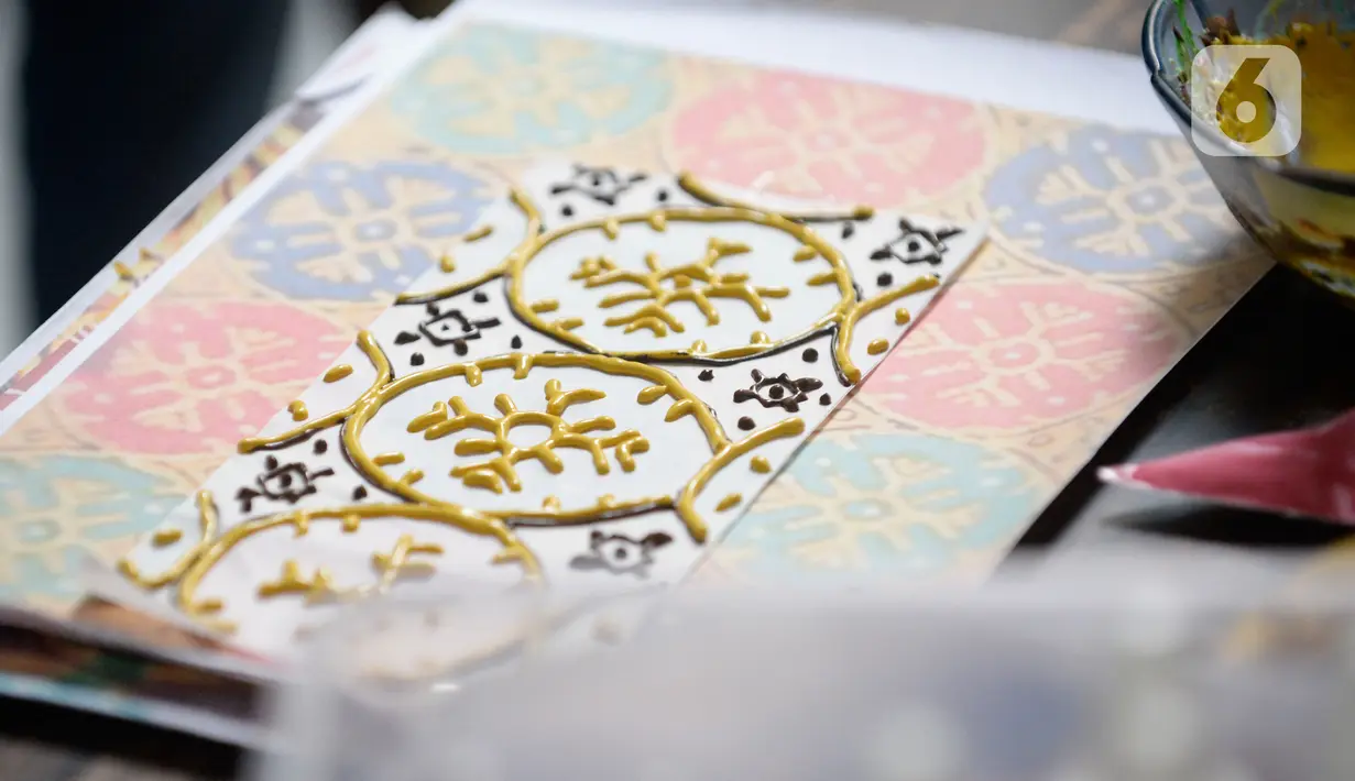 FOTO: Intip Pembuatan Brownies Bermotif Batik - Foto Liputan6.com