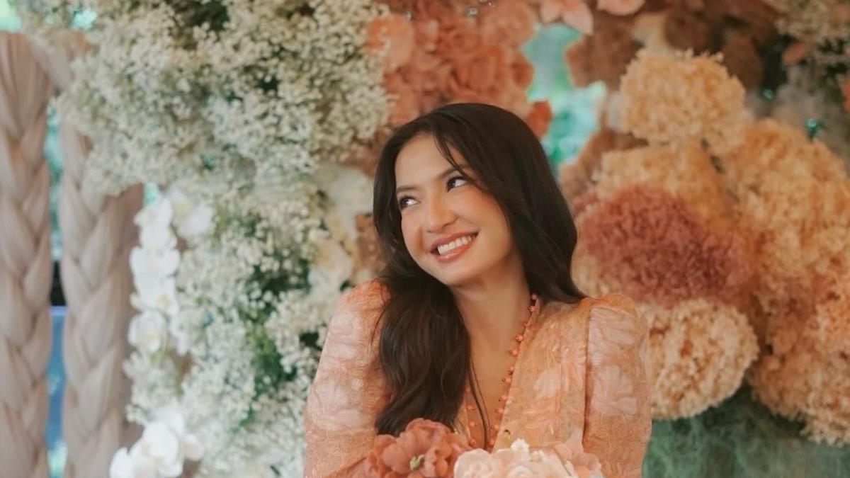 Gaya Feminin Raline Shah Rayakan Ulang Tahun ke-39, Terlihat Makin Matang dengan Dress Berwarna ...