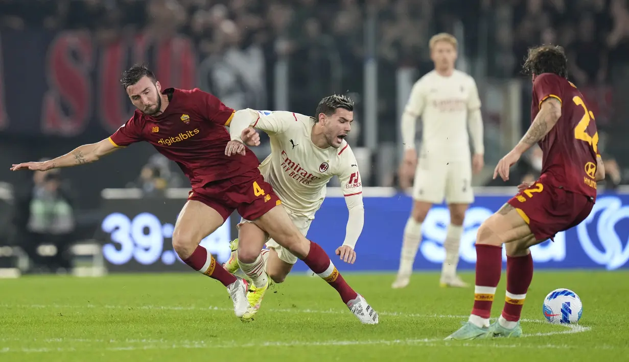 FOTO: Sepuluh Pemain AC Milan Taklukkan AS Roma - Foto Liputan6.com