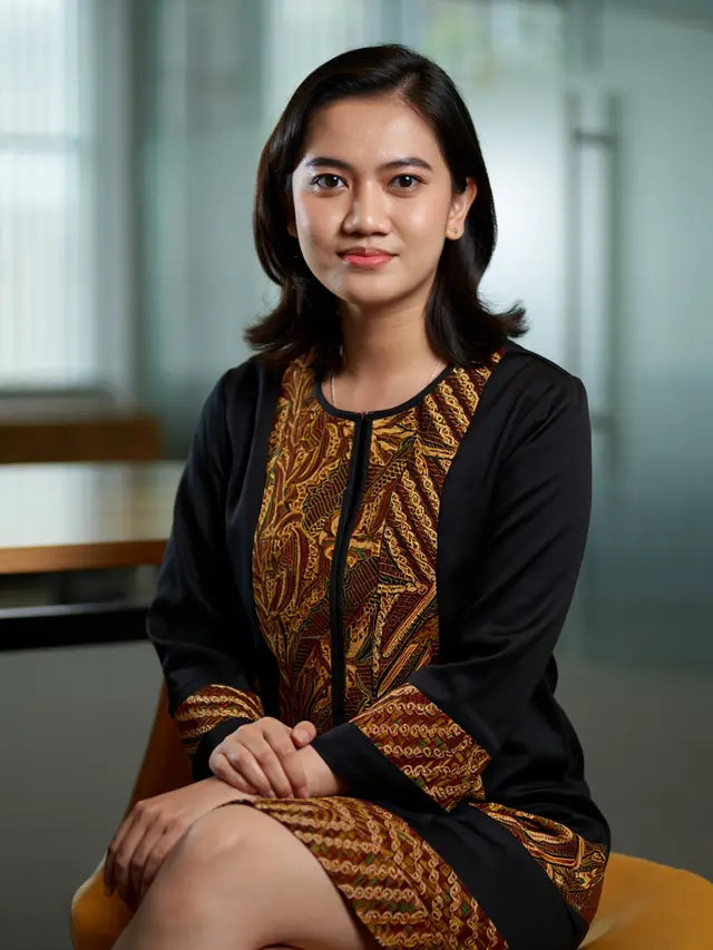 7 Model Dress Batik Modern Kerah Bulat Kombinasi Kain Polos Elegan 2025 ...